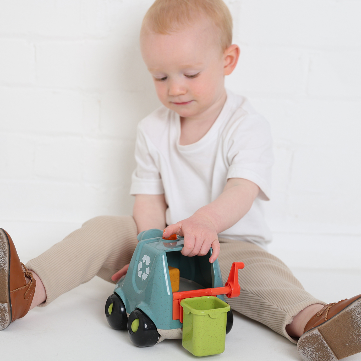 Bio First Friends Garbage Truck - Tolo Bio - Products - Tolo Toys ...